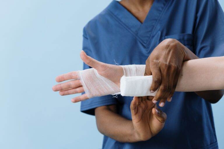 How To Treat Cement Burns? 3 Effective Ways