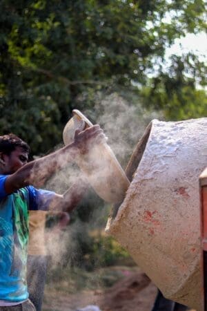 How to Treat Cement Burns? 3 Effective Ways - Icy Health