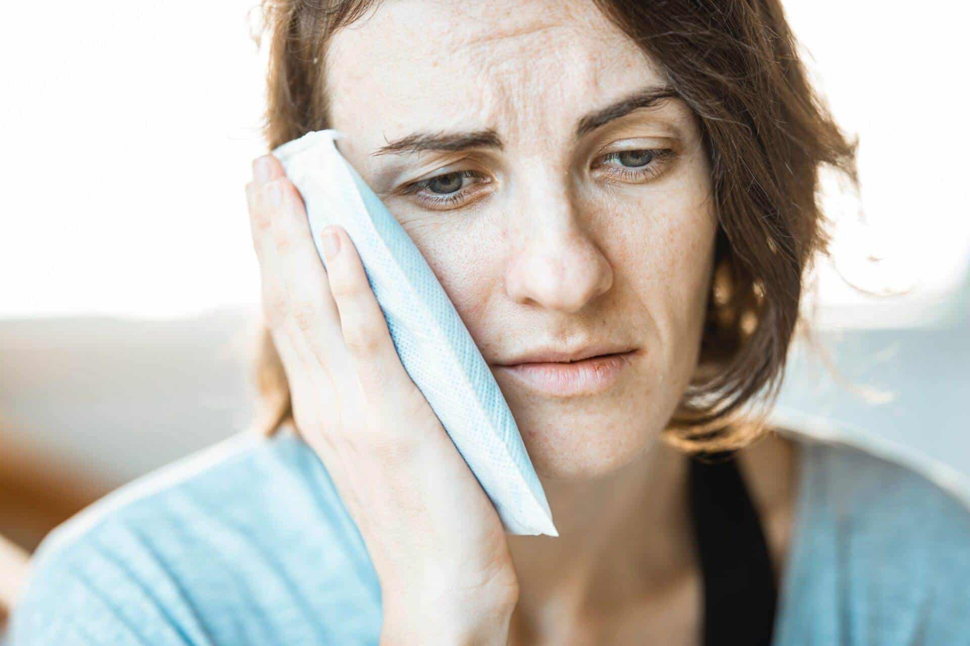 How To Get Rid Of A Gum Boil: 6 Amazing Ways - Icy Health